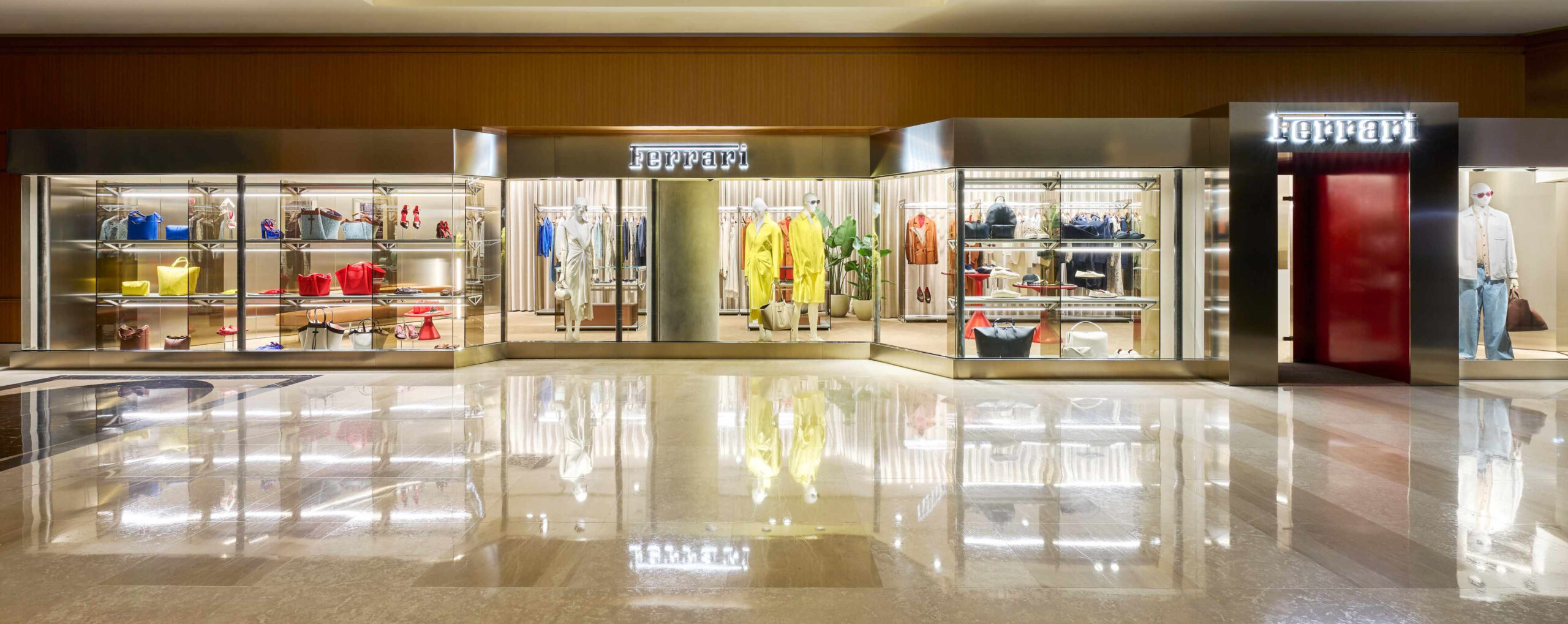 Ferrari inaugure une boutique éphémère au Fairmont Monte Carlo